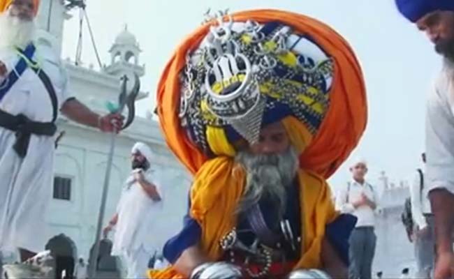 Meet The Indian Turbanator: He Wears The World's Largest Turban
